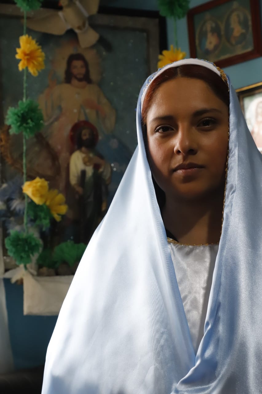 Así se preparó Karina, MARÍA en el VIACRUCIS del barrio LAS LAJAS